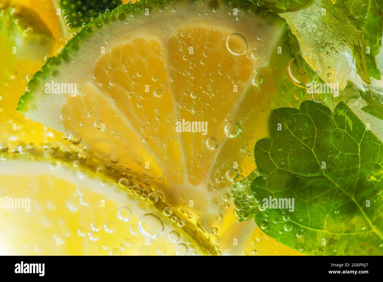 Lemon macro hi-res stock photography and images - Alamy