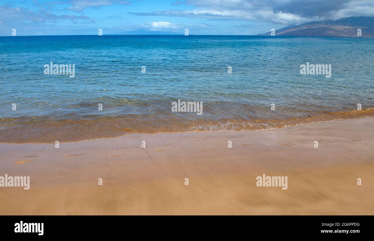 Calm sea beach background. Summer tropical beach with sand. Ocean water ...
