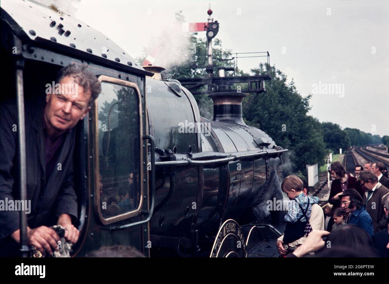 Train Spotting in the UK with a few buses circa 1975. Trains on the ...