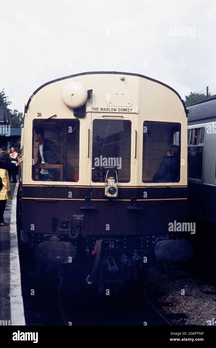 Train Spotting in the UK with a few buses circa 1975. Trains on the ...