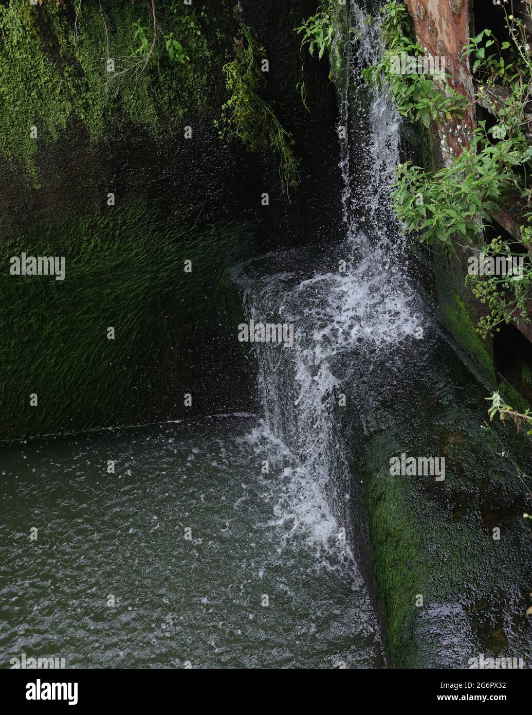Waterfall cut out hi-res stock photography and images - Alamy