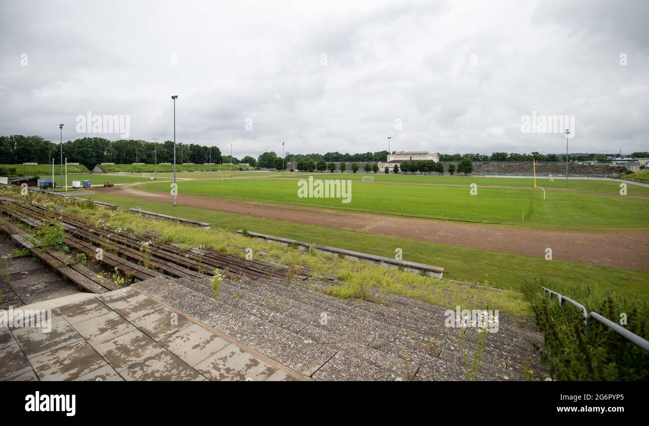 Grandstand redevelopment hi-res stock photography and images - Alamy