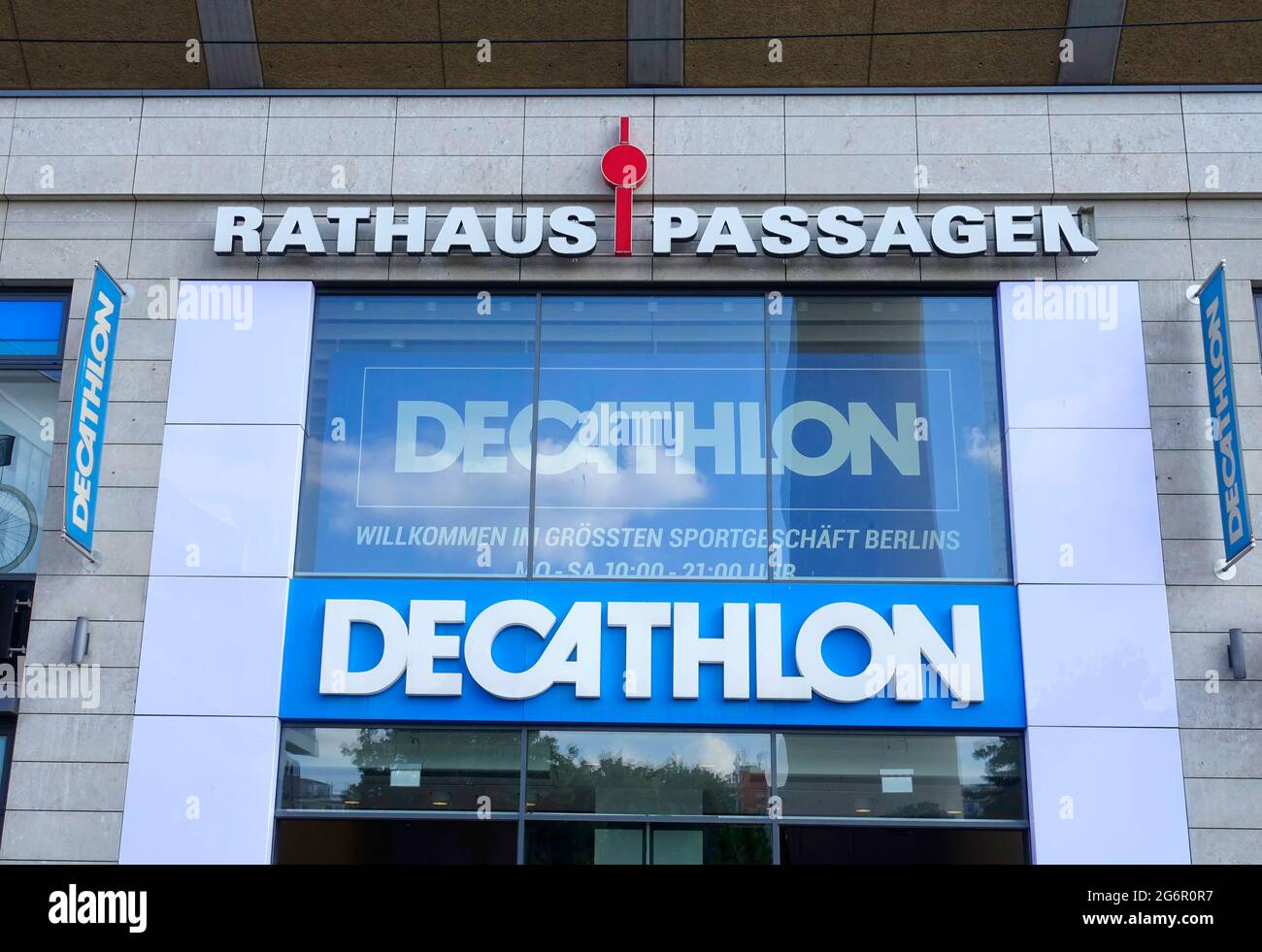 Decathlon, Alexanderplatz, Berlin, Germany Stock Photo - Alamy
