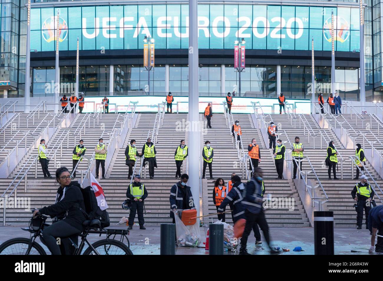 Wembley security stewards hi-res stock photography and images - Alamy
