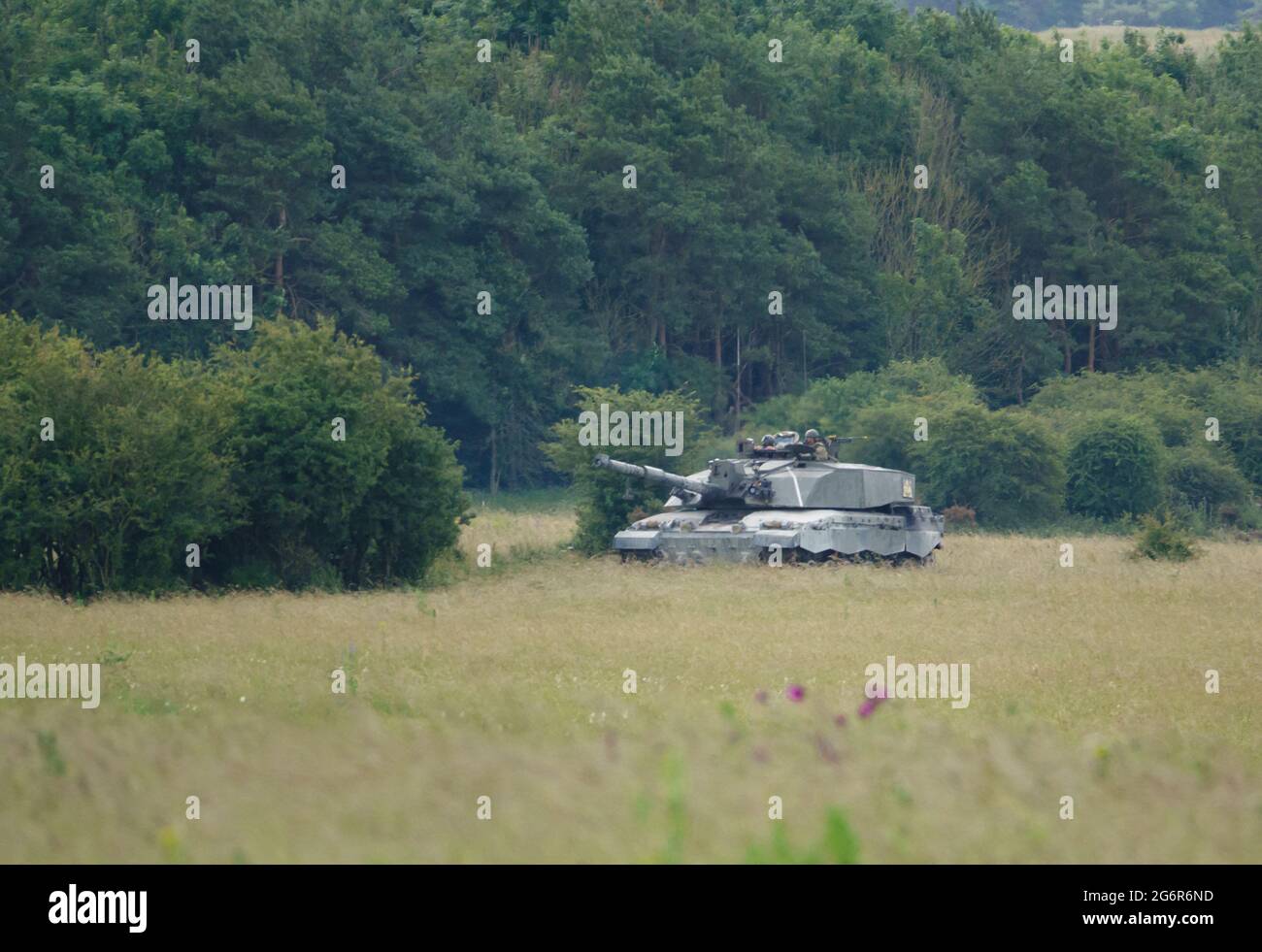 British army Challenger 2 main battle tank on exercise, Salisbury Plain ...