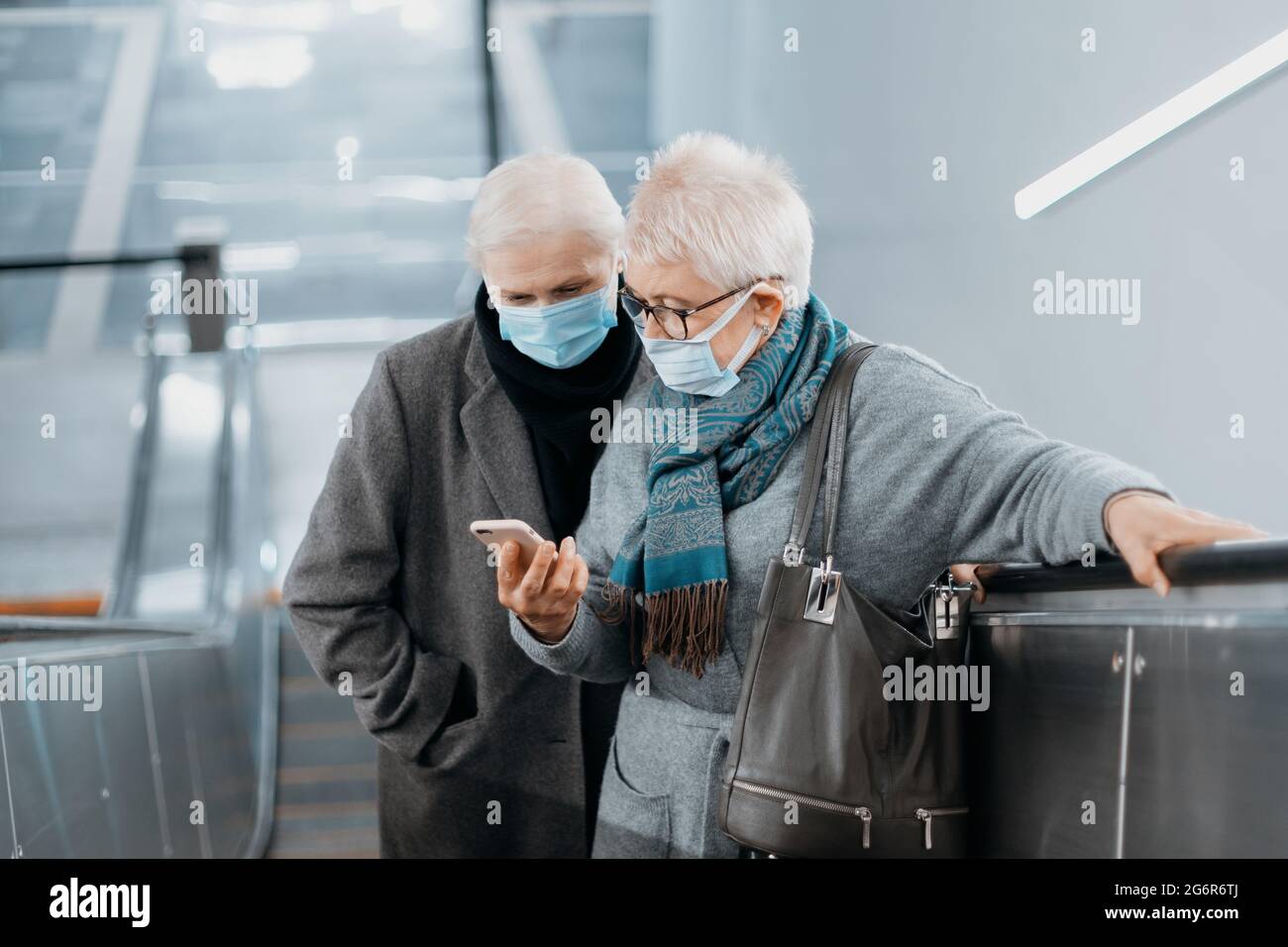 Subway rules hi-res stock photography and images - Alamy