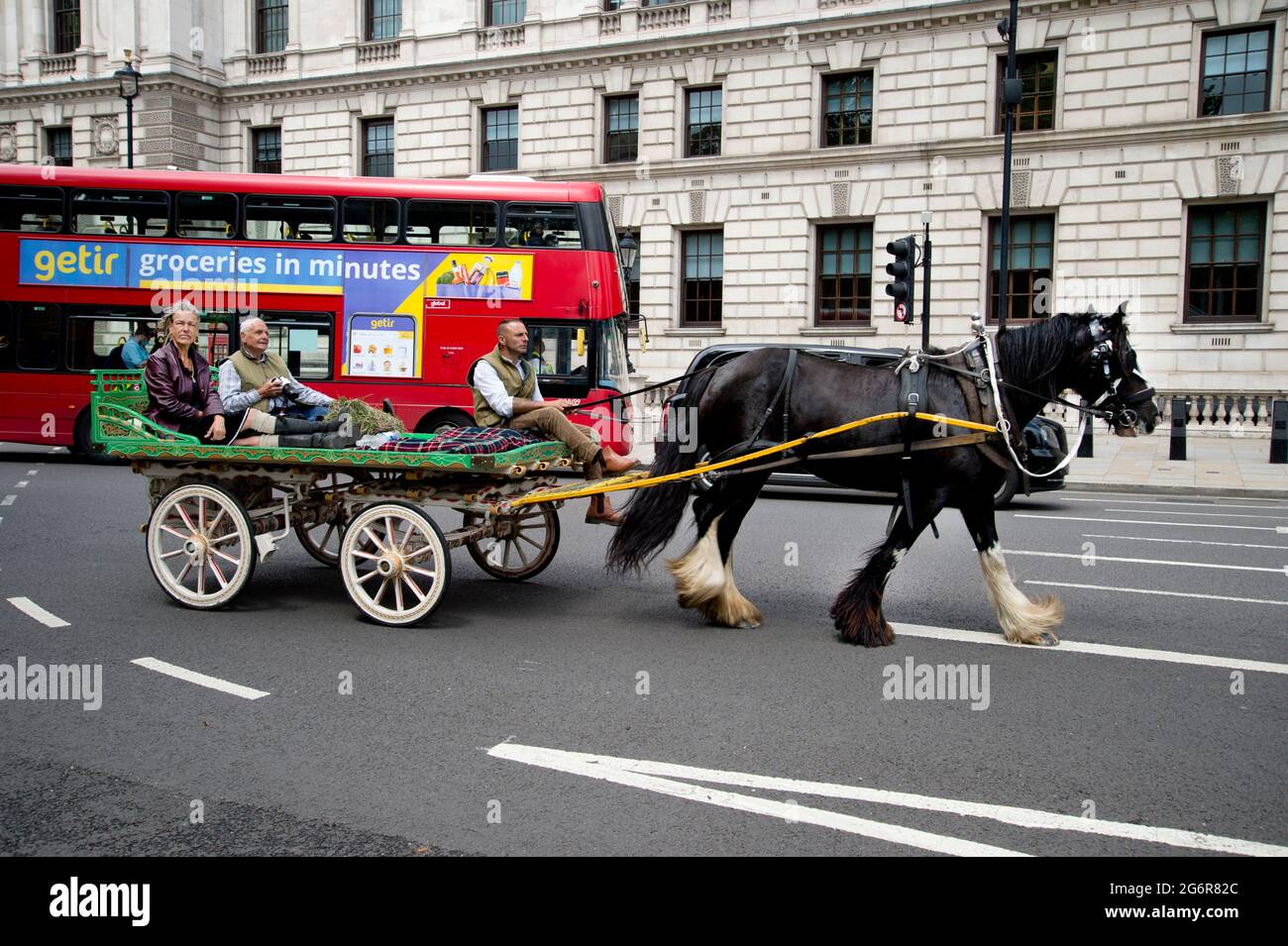 Dray horse hi-res stock photography and images - Alamy