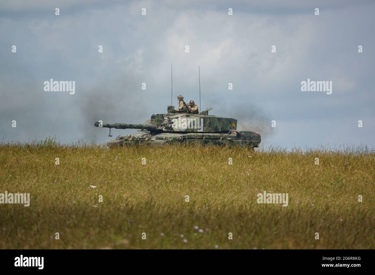 British army Challenger 2 main battle tank on exercise, Salisbury Plain ...