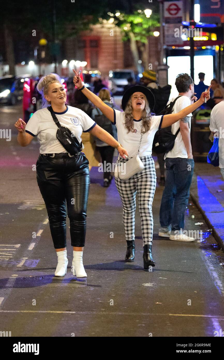 London, UK. 07th July, 2021. Two women cheer in Londonís west end in ...
