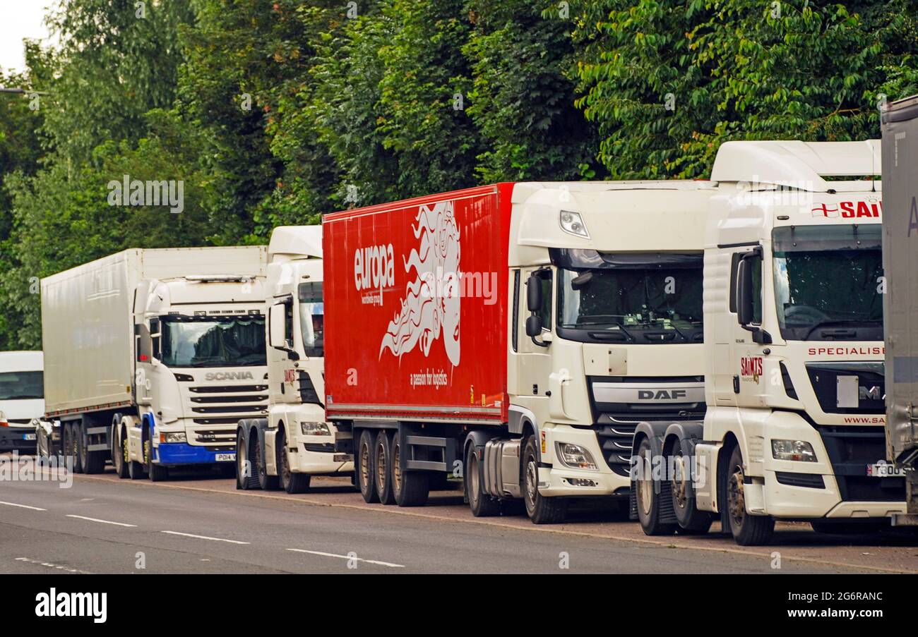 Lorry lay by uk hi-res stock photography and images - Alamy