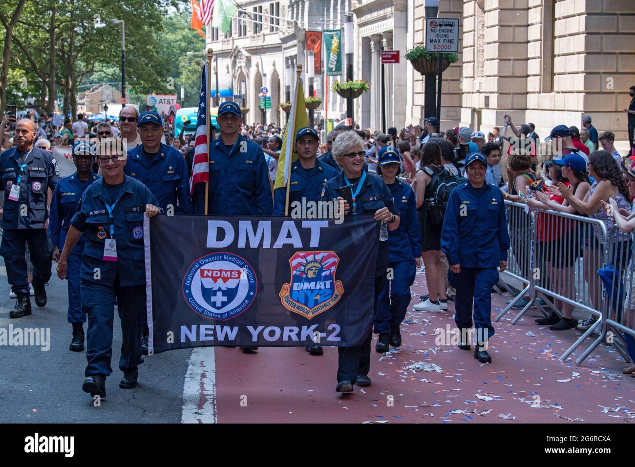 Member disaster medical assistance team hi-res stock photography and ...