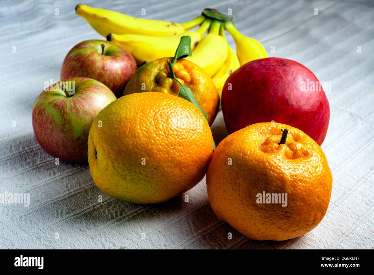 Banana leaf tablecloth hi-res stock photography and images - Alamy