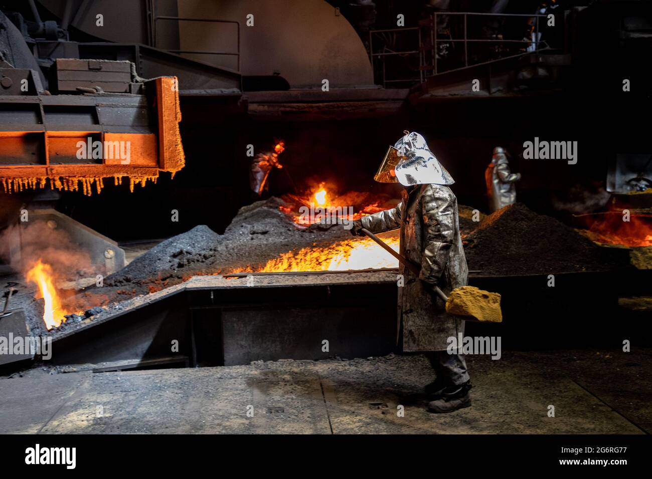 Hot work operations hi-res stock photography and images - Alamy