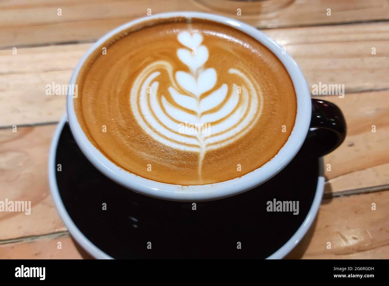 Jumbo latte hi-res stock photography and images - Alamy