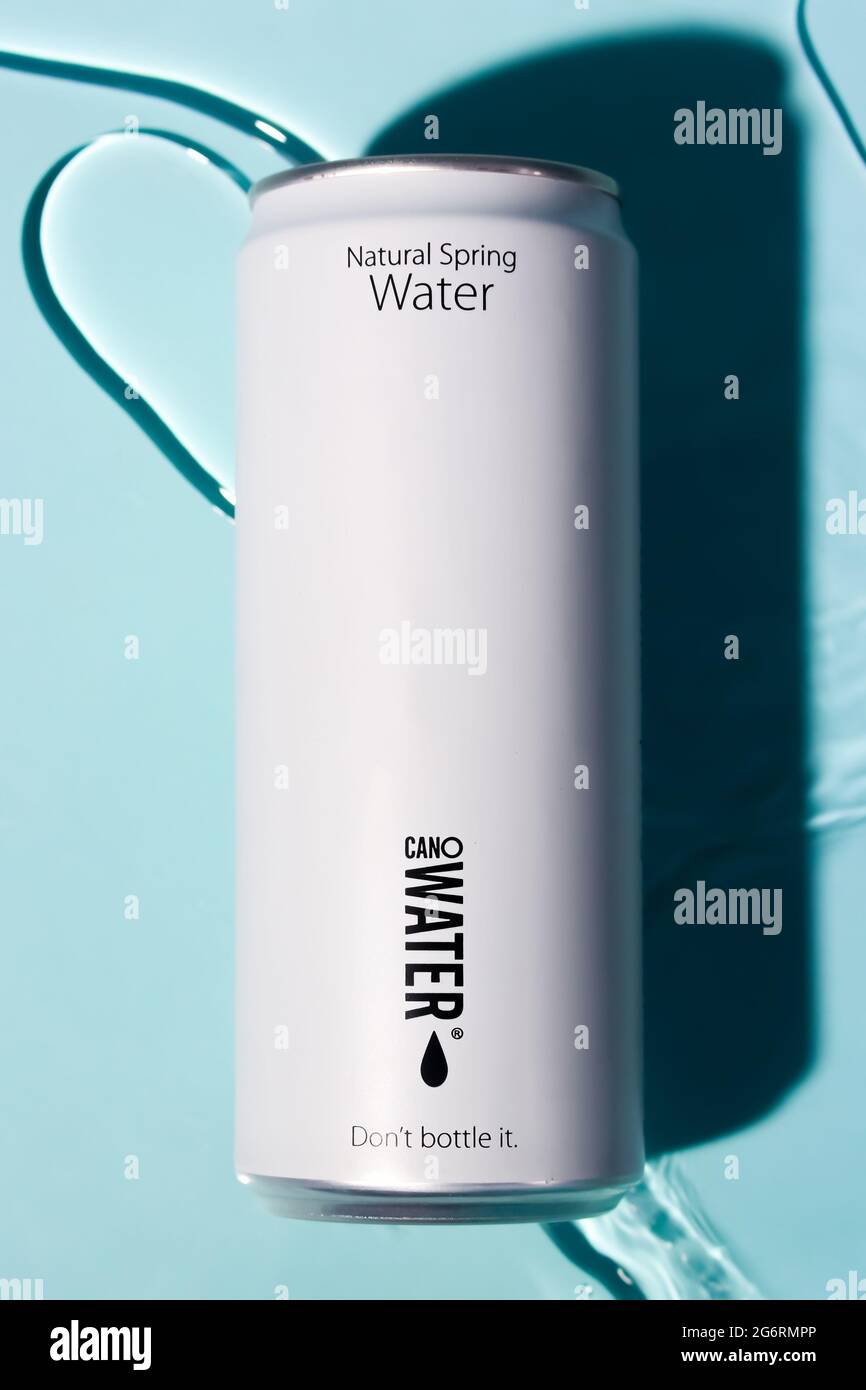 Natural spring water Stock Photo - Alamy