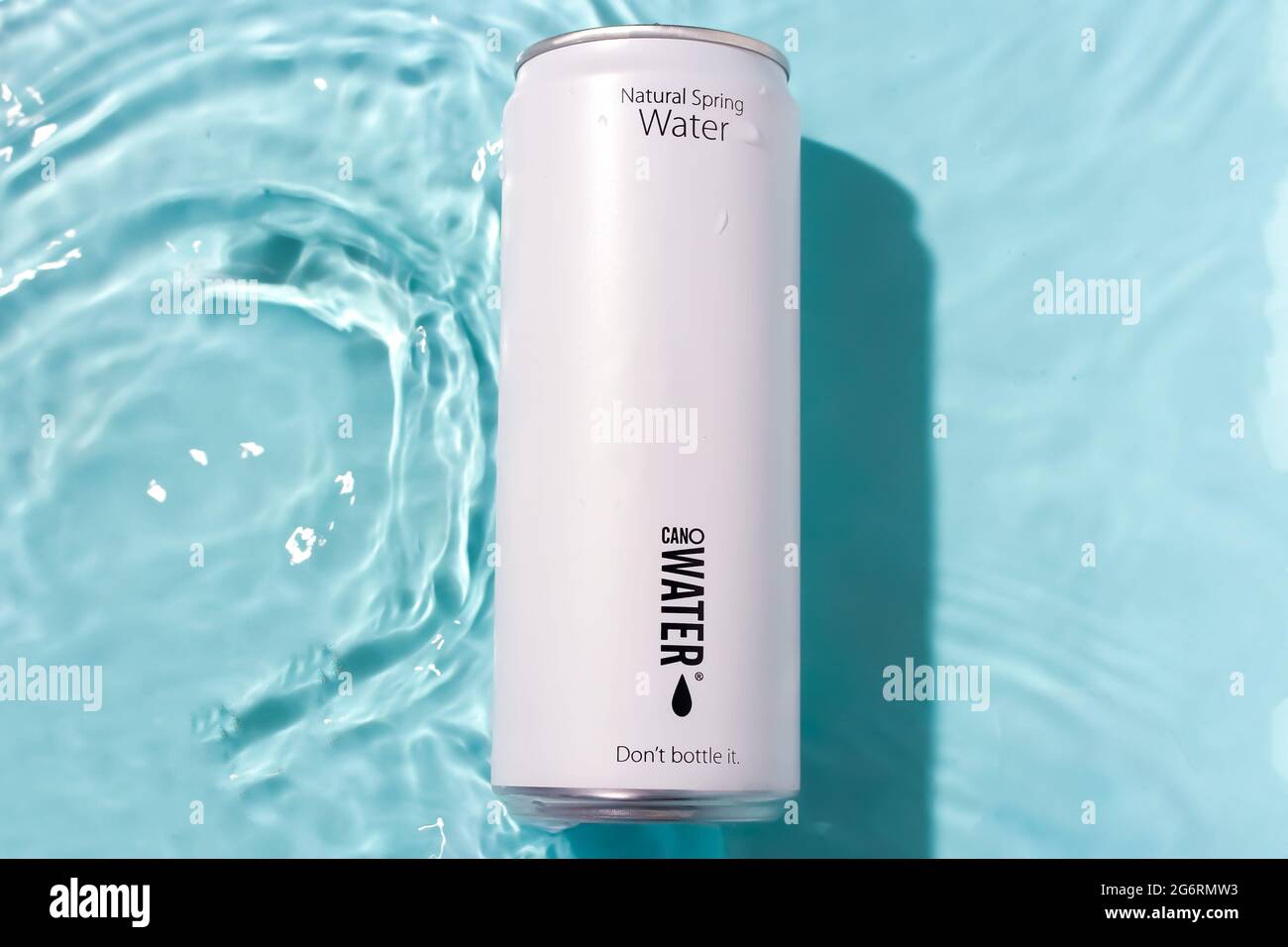 Can O Water Stock Photo - Alamy