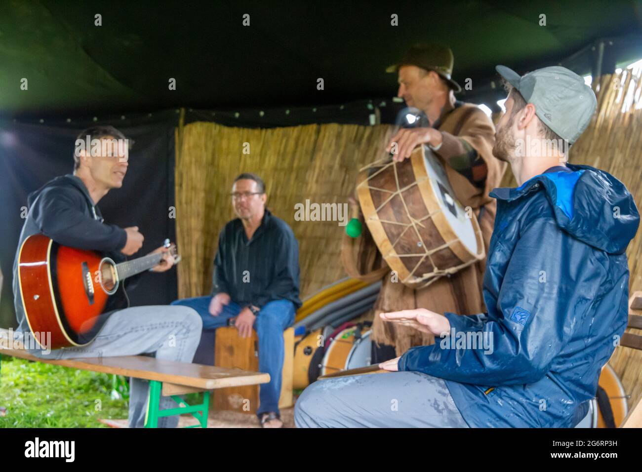 Peace movement hi-res stock photography and images - Alamy