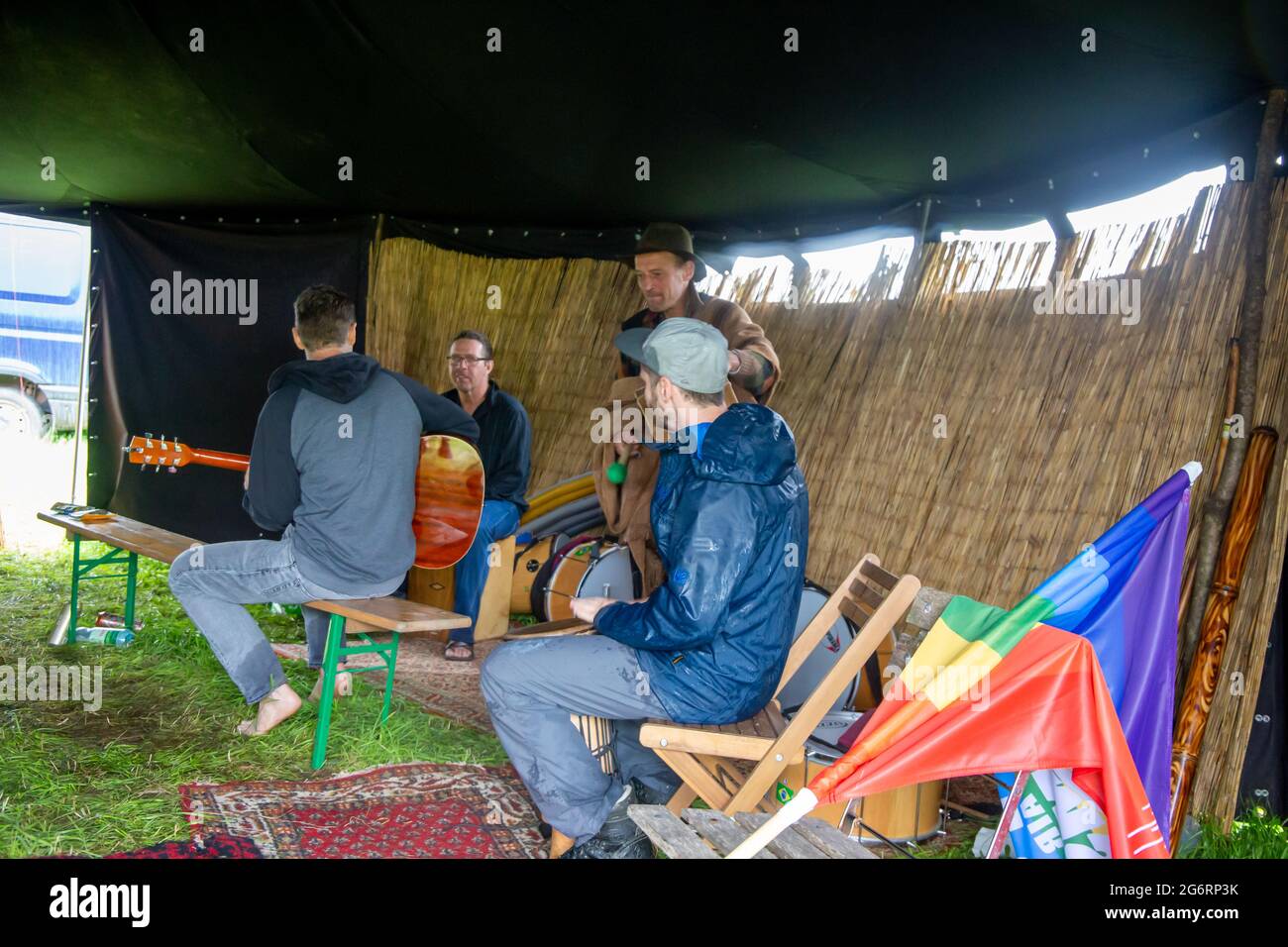 Peace movement hi-res stock photography and images - Alamy
