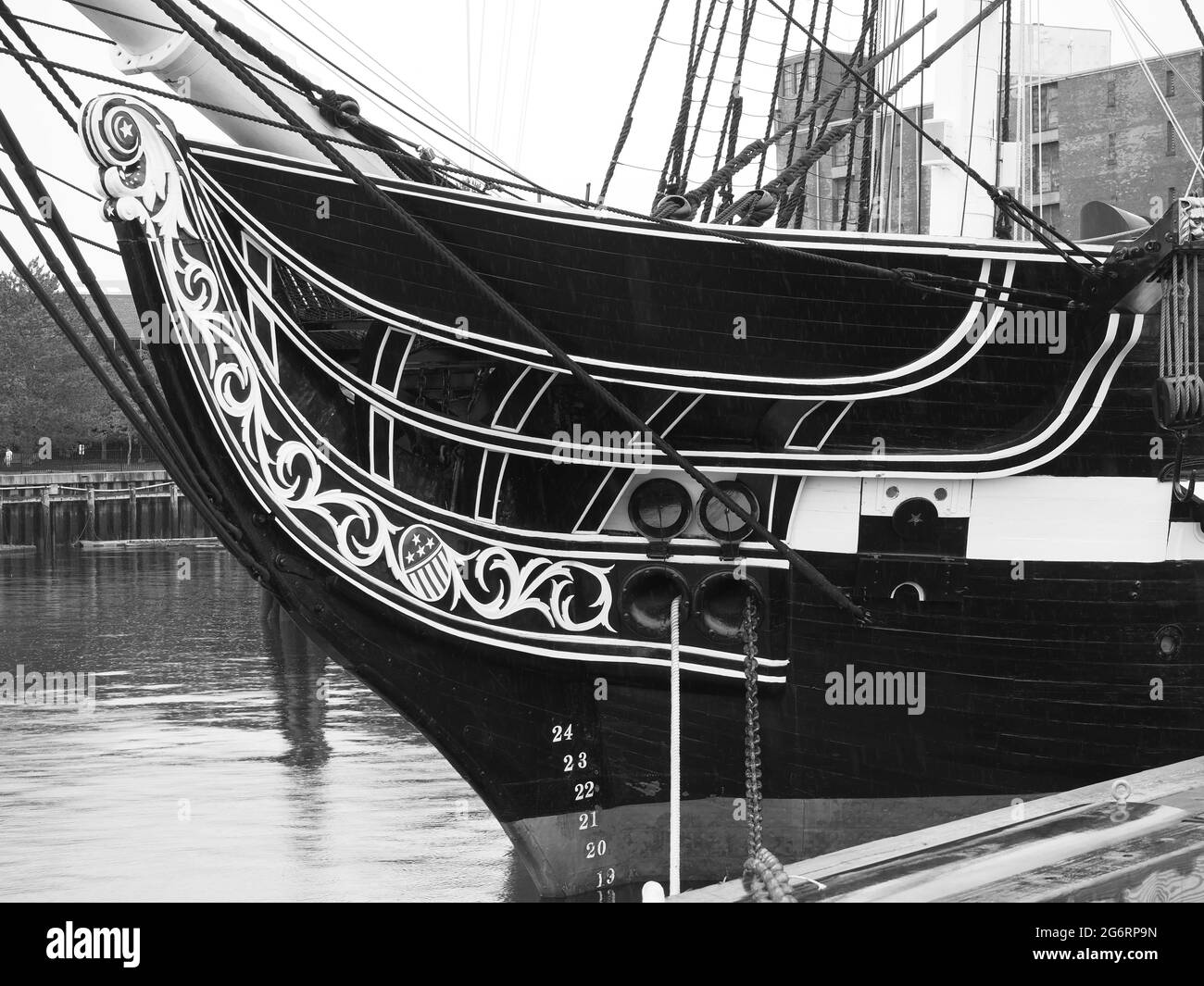Uss constitution cannon hi-res stock photography and images - Alamy