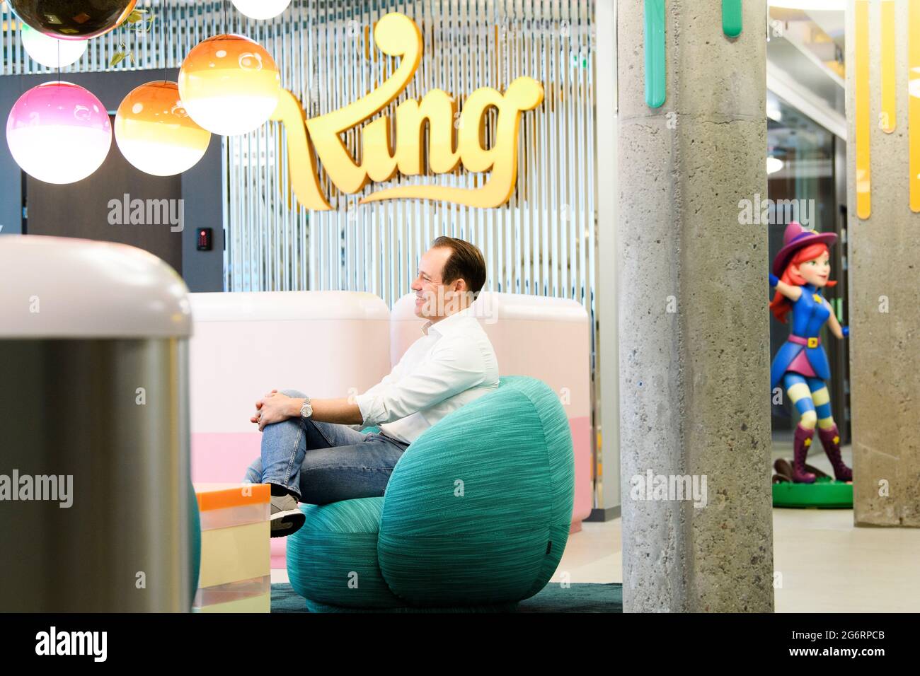 King digital entertainment hi-res stock photography and images - Alamy
