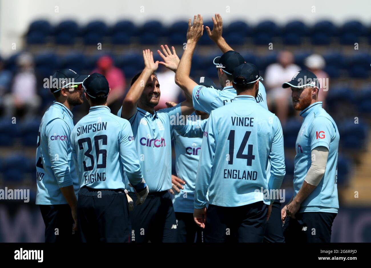 John simpson cricket england hi-res stock photography and images - Alamy