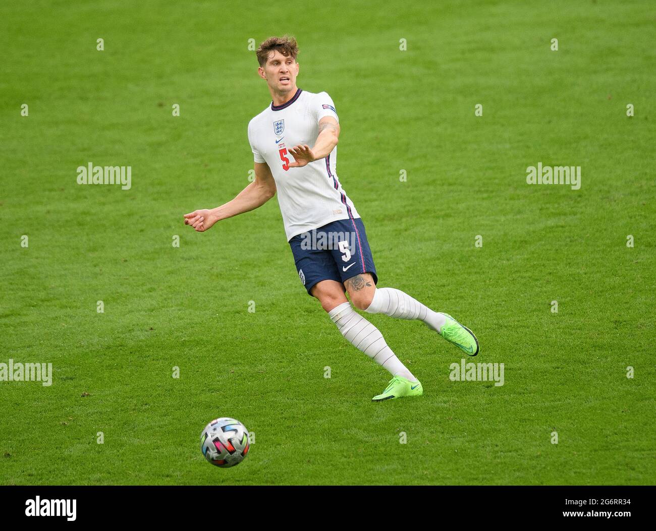 John stones england euro 2020 hi-res stock photography and images - Alamy