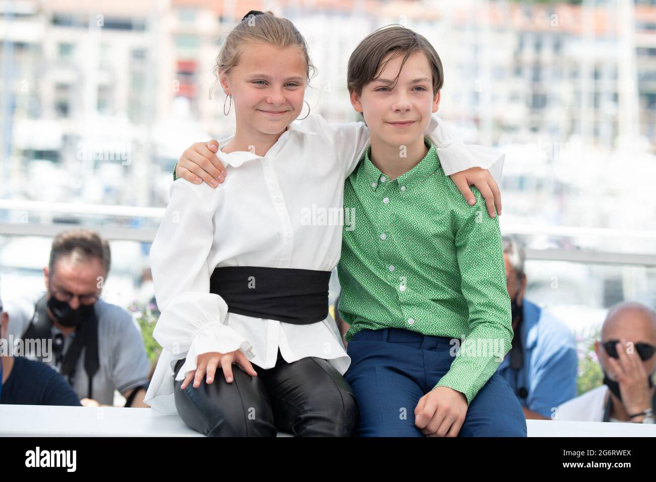 Maya Vanderbeque and Gunter Duret attend the Un Monde (A World ...