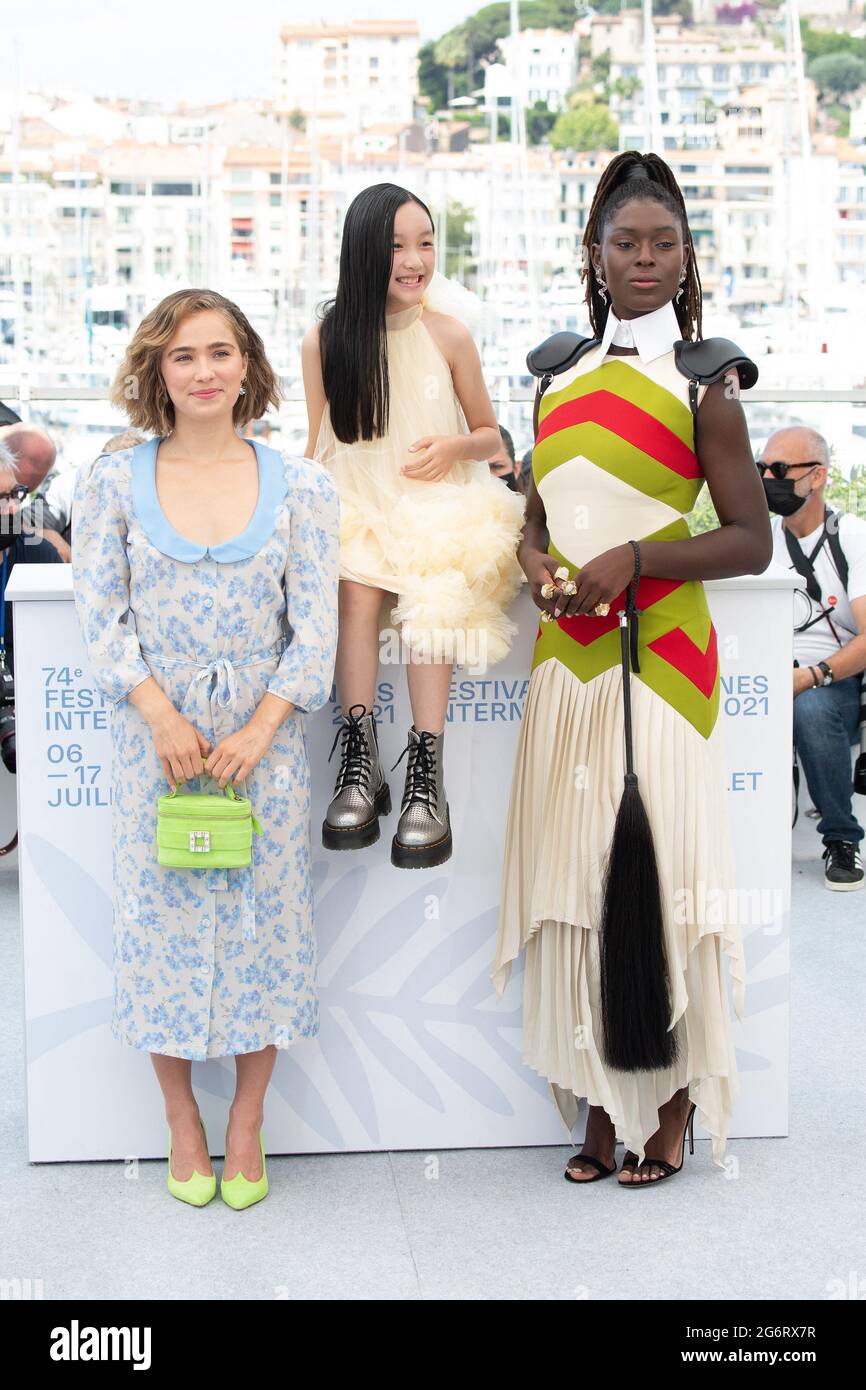 Haley Lu Richardson, Malea Emma Tjandrawidjaja and Jodie Turner-Smith ...