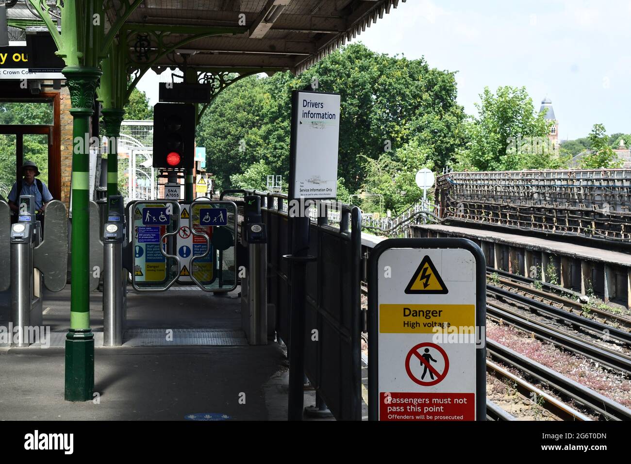 Snaresbrook tube station hi-res stock photography and images - Alamy