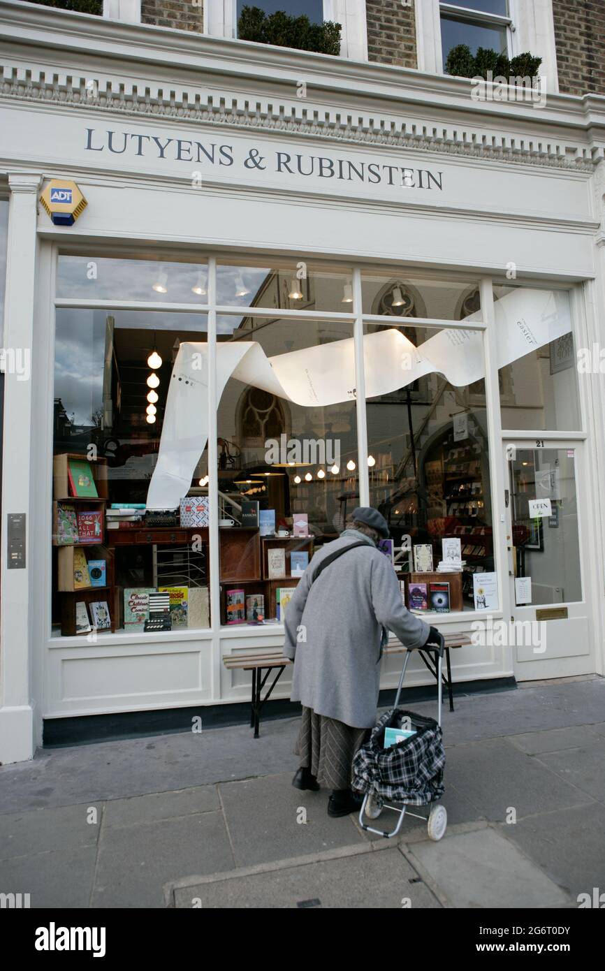 The notting hill bookshop hi-res stock photography and images - Alamy