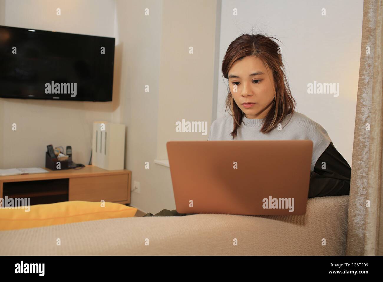 Uncomfortable night hi-res stock photography and images - Alamy