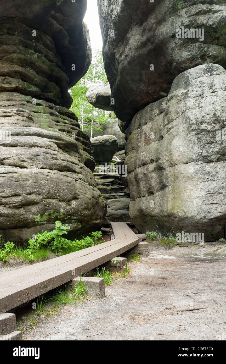 Errant Rocks (Polish: Błędne Skały) in Stołowe Mountains National Park ...