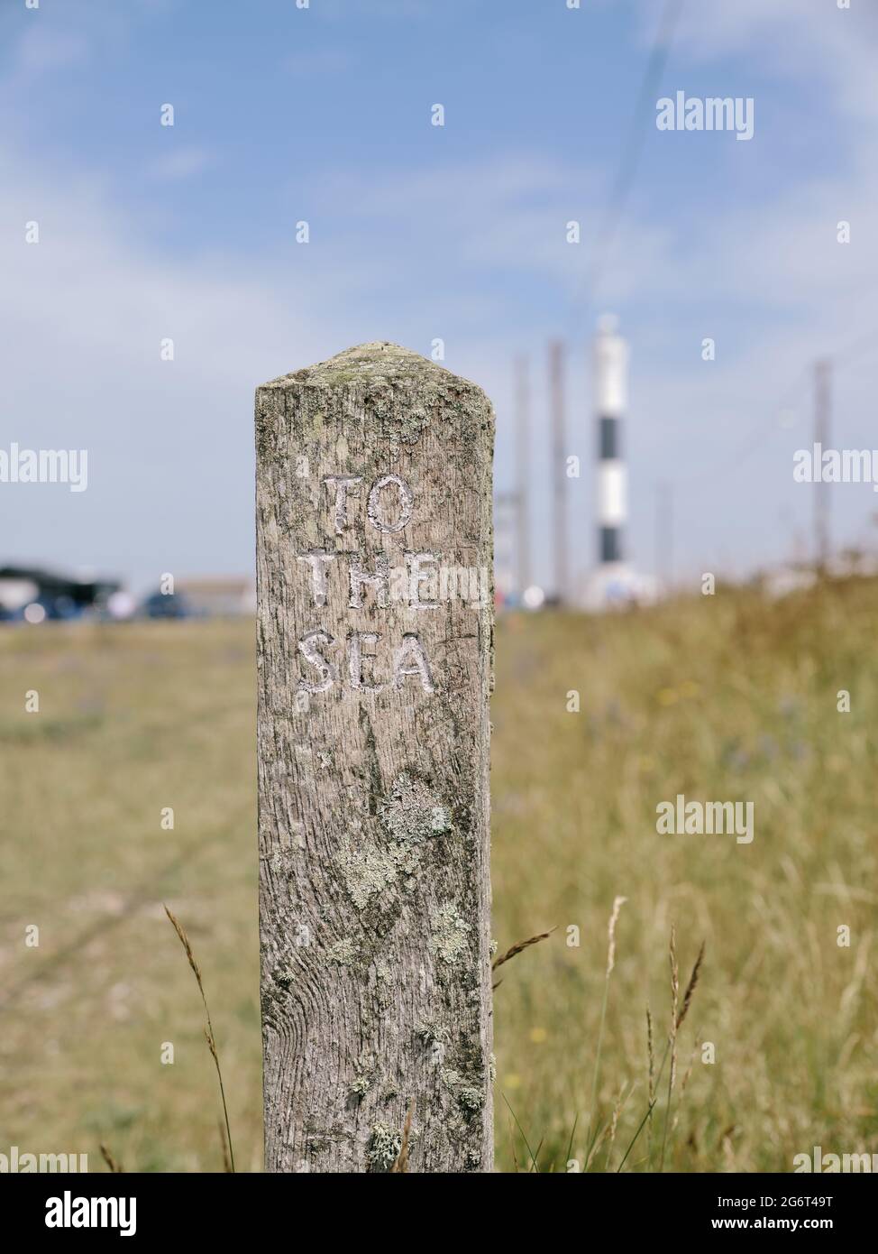 To The Sea wooden sign at Dungeness Kent England UK Stock Photo - Alamy
