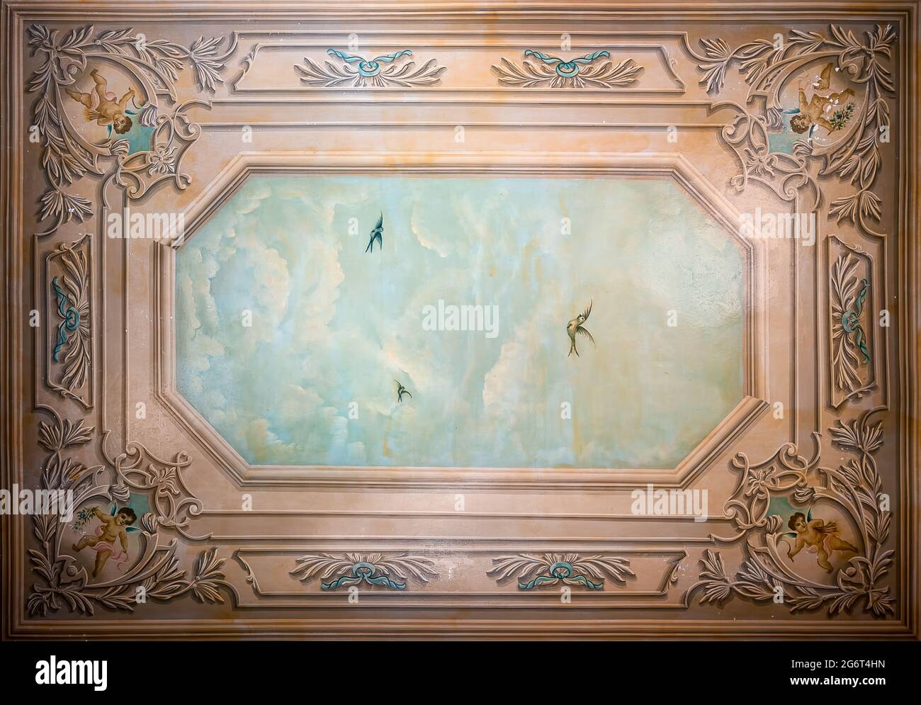 Tabbal Building Endangered Heritage in Beirut, Lebanon Stock Photo - Alamy