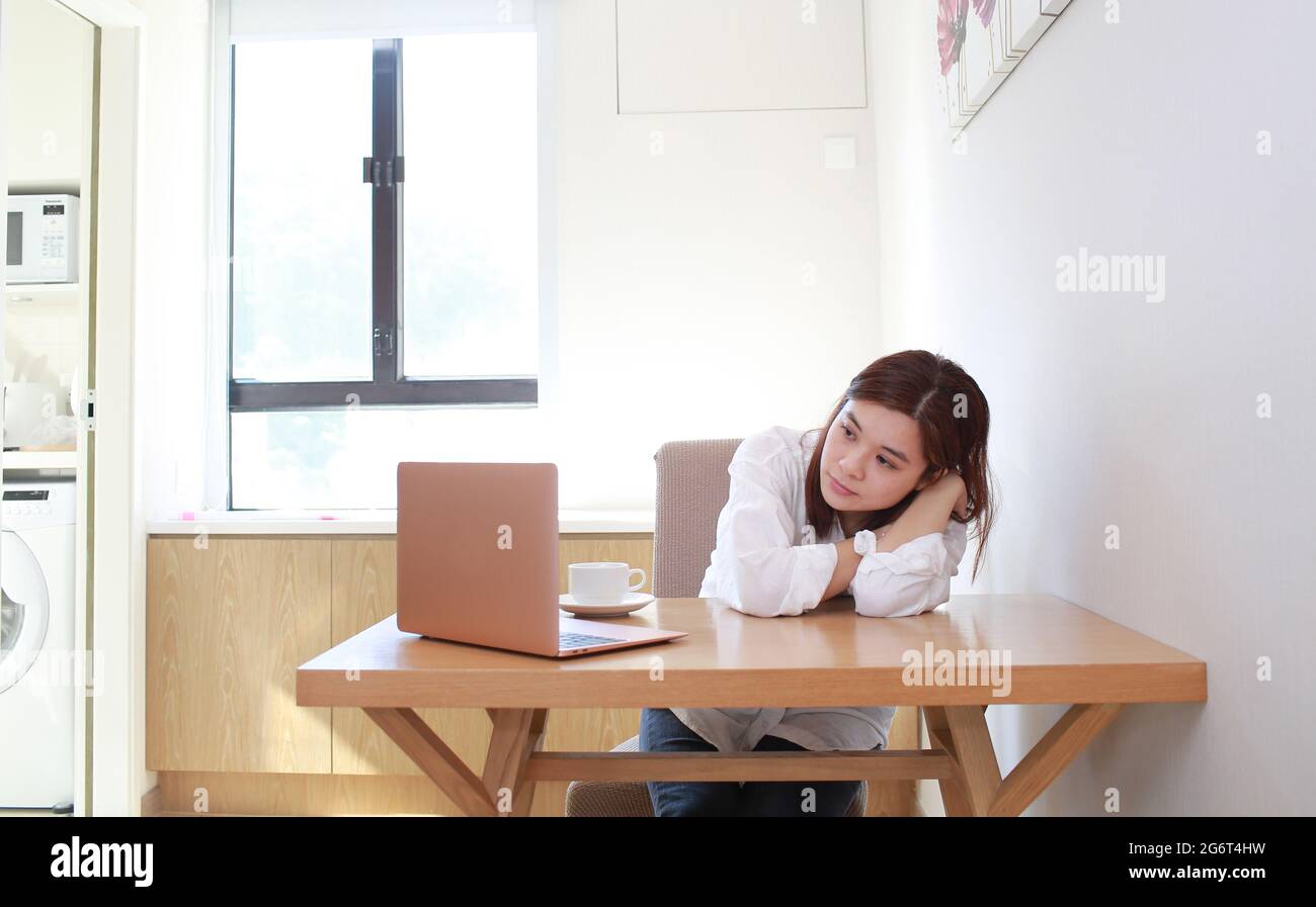 Comfortable to sit hi-res stock photography and images - Alamy