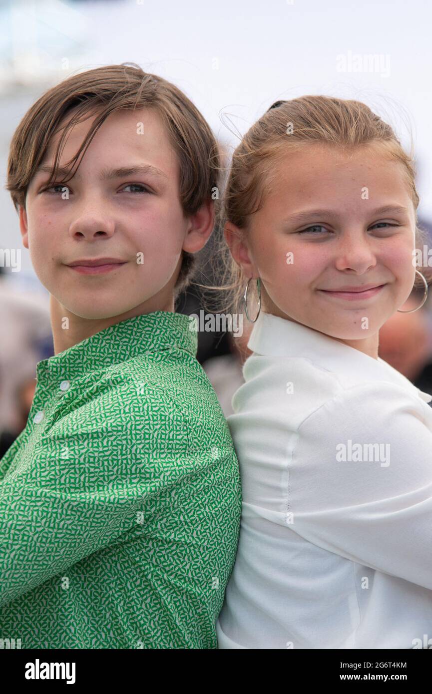 Maya Vanderbeque, Gunter Duret attending the Un Monde Photocall as part ...