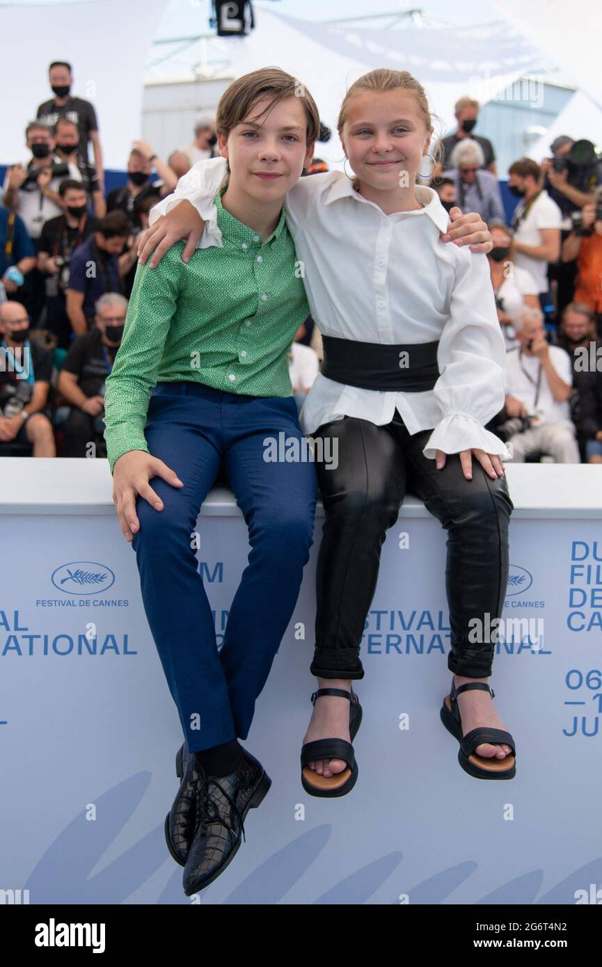 Maya Vanderbeque, Gunter Duret attending the Un Monde Photocall as part ...