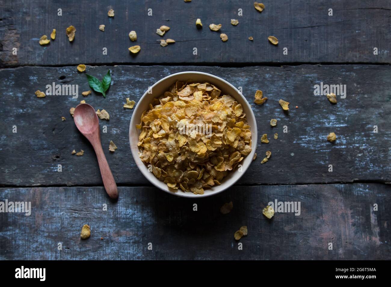 Dry cornflakes hi-res stock photography and images - Alamy