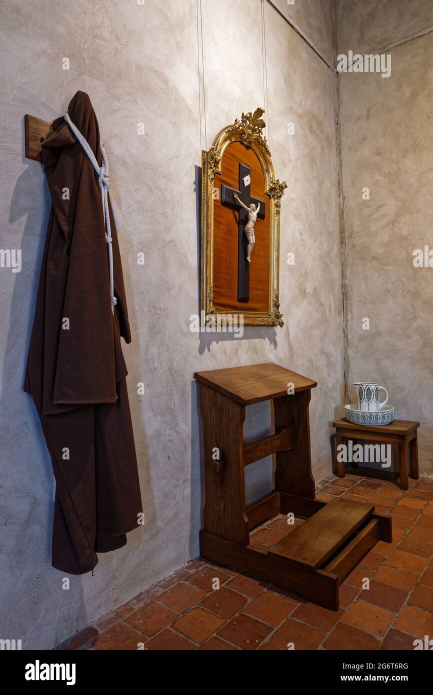 Monastery cell hi-res stock photography and images - Alamy