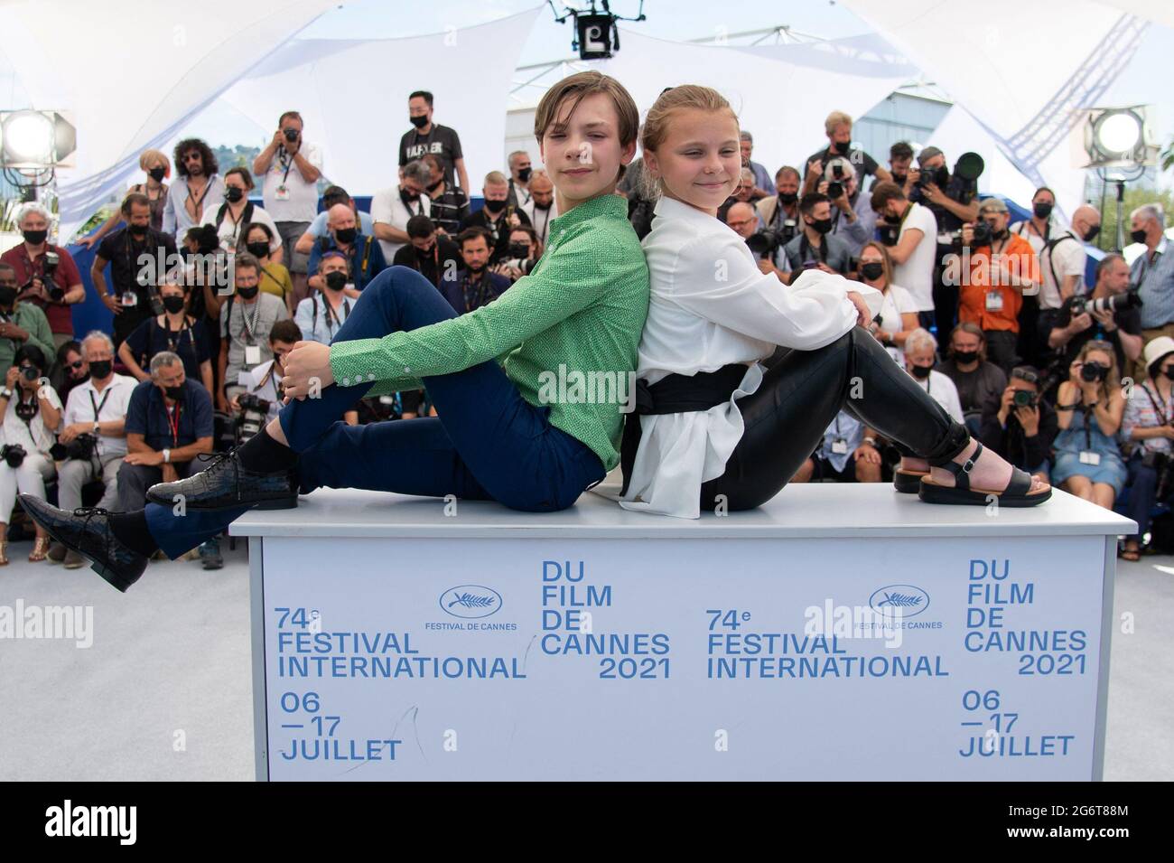 Maya Vanderbeque, Gunter Duret attending the Un Monde Photocall as part ...