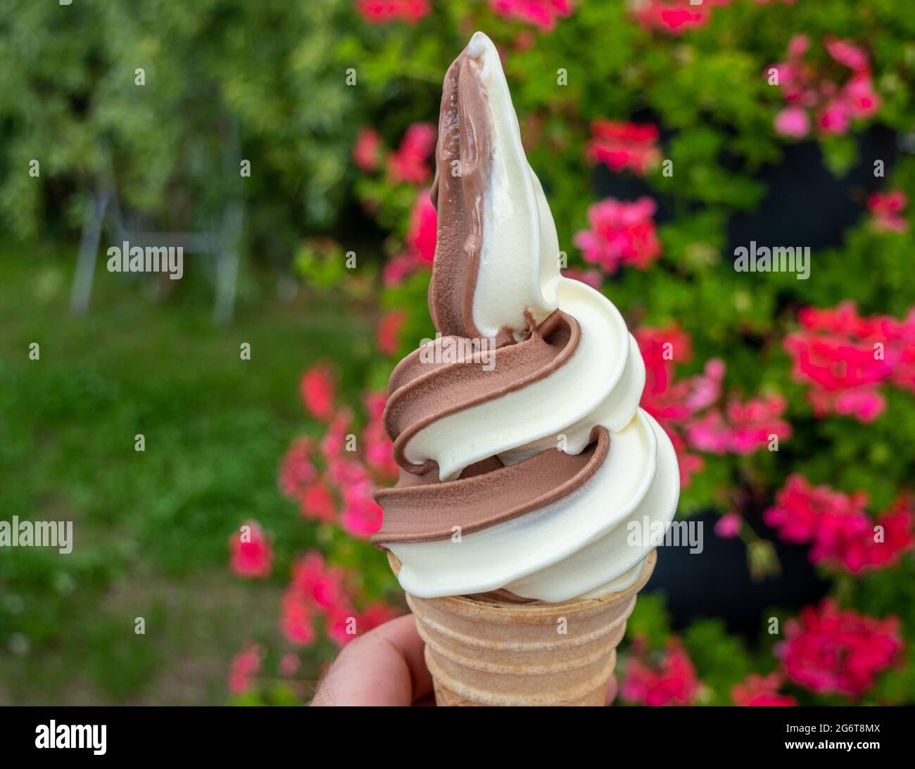 Soft ice cream hi-res stock photography and images - Alamy
