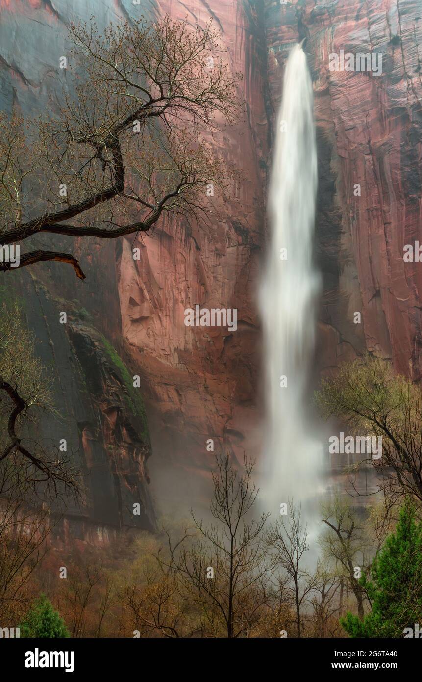 Spring storm hi-res stock photography and images - Alamy