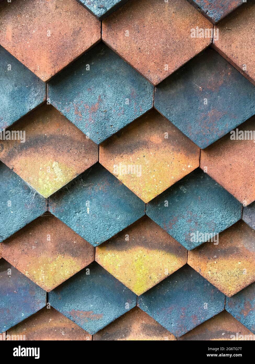 Vertical exterior wall hanging clay tiles hi-res stock photography and ...