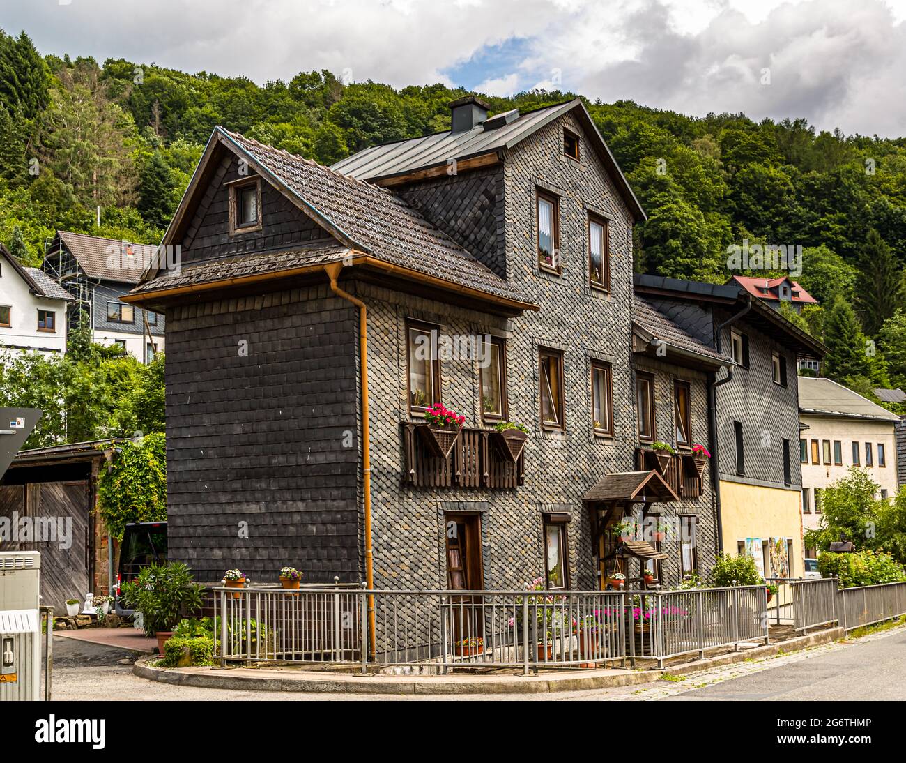 Slate house hi-res stock photography and images - Alamy