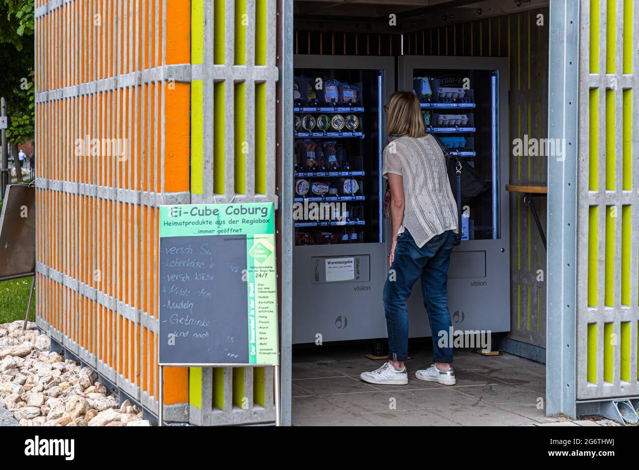 Vending machine for fresh food in the middle of the city of Coburg ...