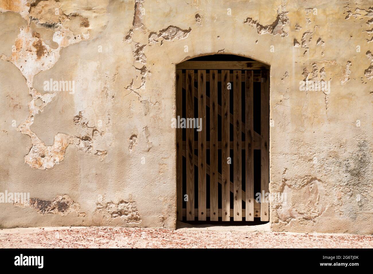 Antique door at an old military fort Stock Photo - Alamy