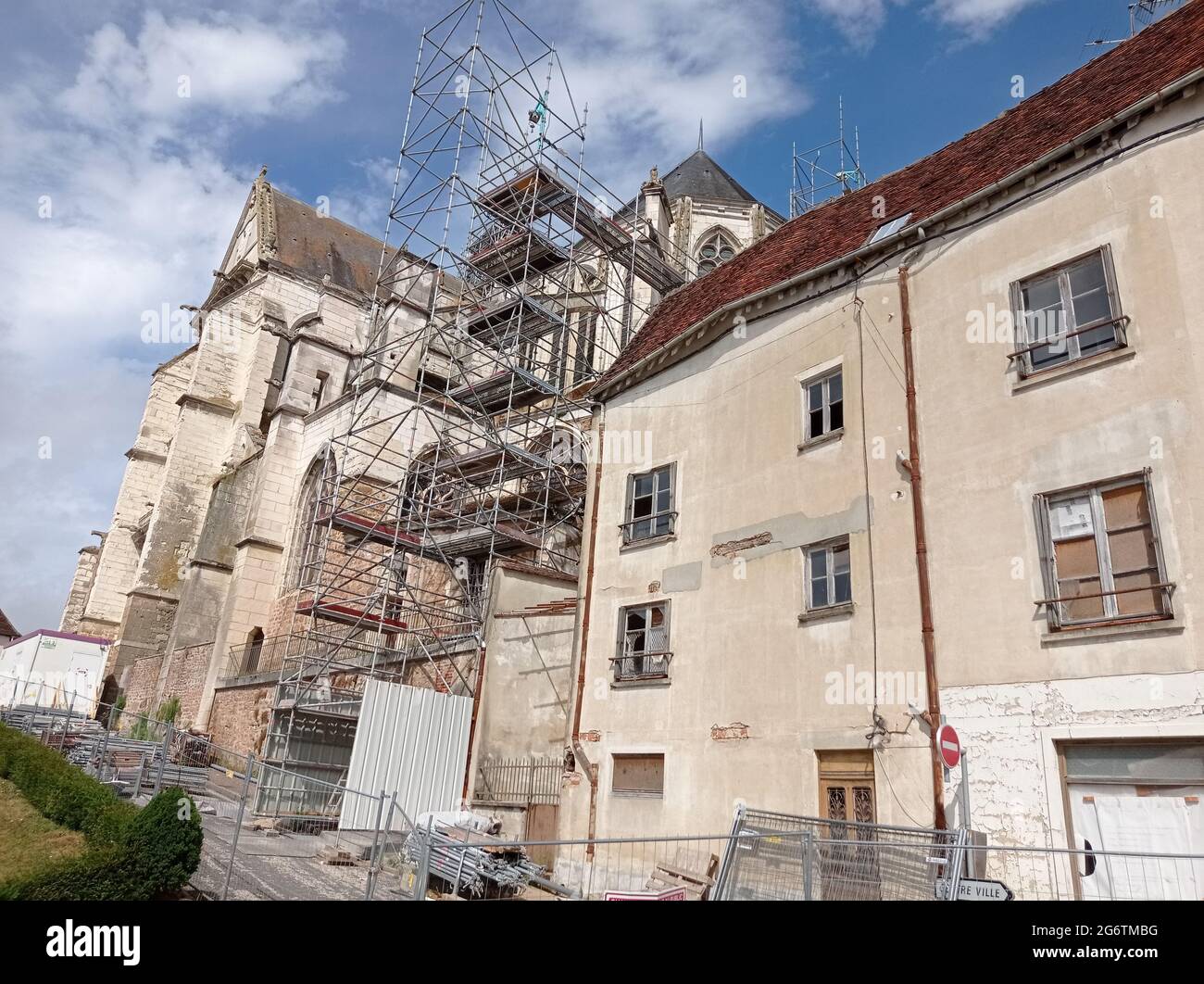 Eglise saint florentin hi-res stock photography and images - Alamy