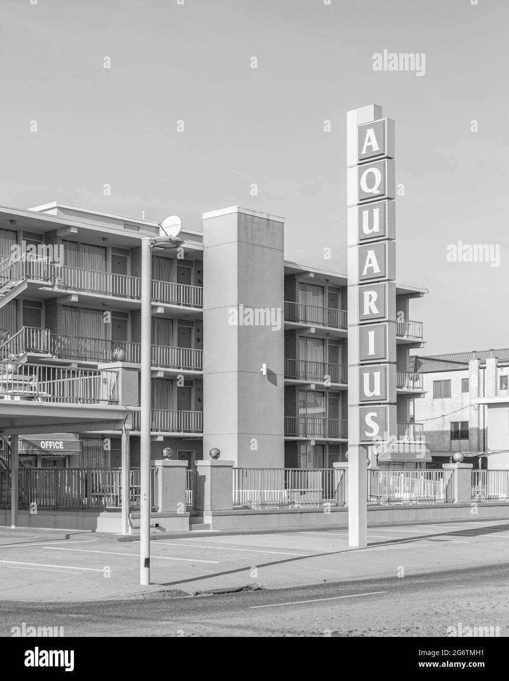 Vintage beach hotel sign Black and White Stock Photos & Images - Alamy