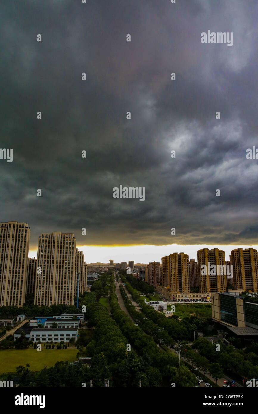 There was strong convective weather in Huzhou, with a short period of ...