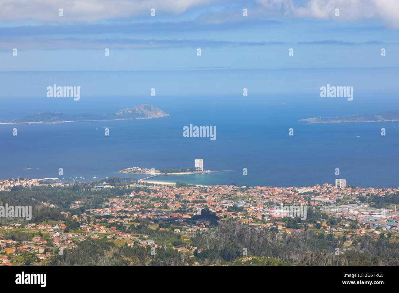 Aerial view of the city of Vigo Stock Photo - Alamy